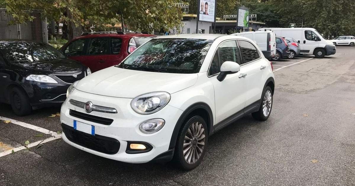 Fiat 500 500x - 500x 1.0 t3 lounge 120cv my20 Usata Benzina con 110.000 ...