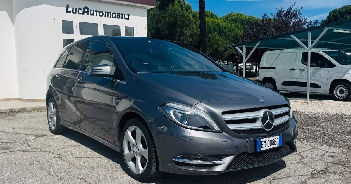 Mercedes-Benz Classe B B 200 BlueEFFICIENCY Premium Usata Benzina con ...